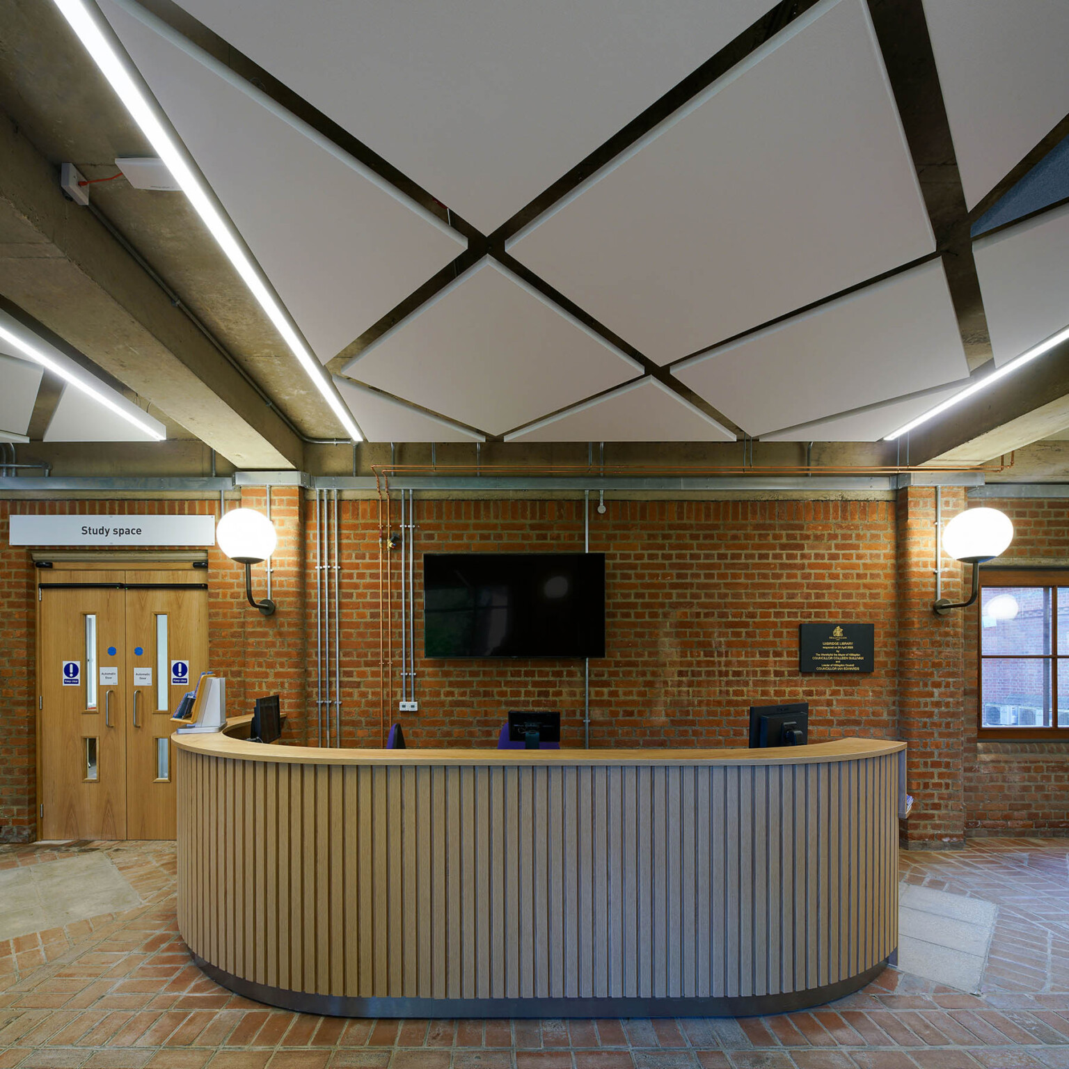 New Public Reception Hails 70s Era - Hunters - Architects, Building ...